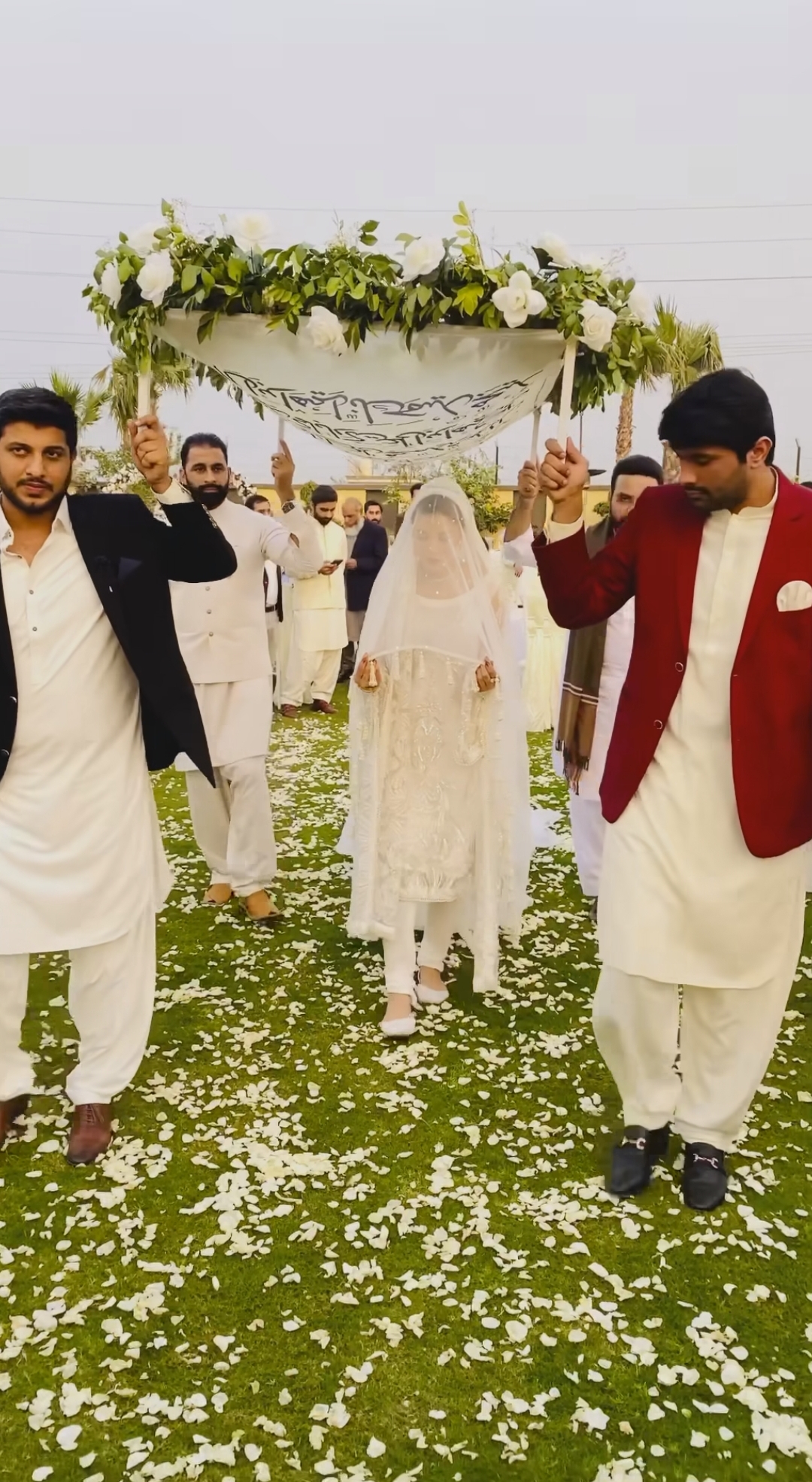 Kiran Ashfaque Wedding Pictures & Videos | Reviewit.pk