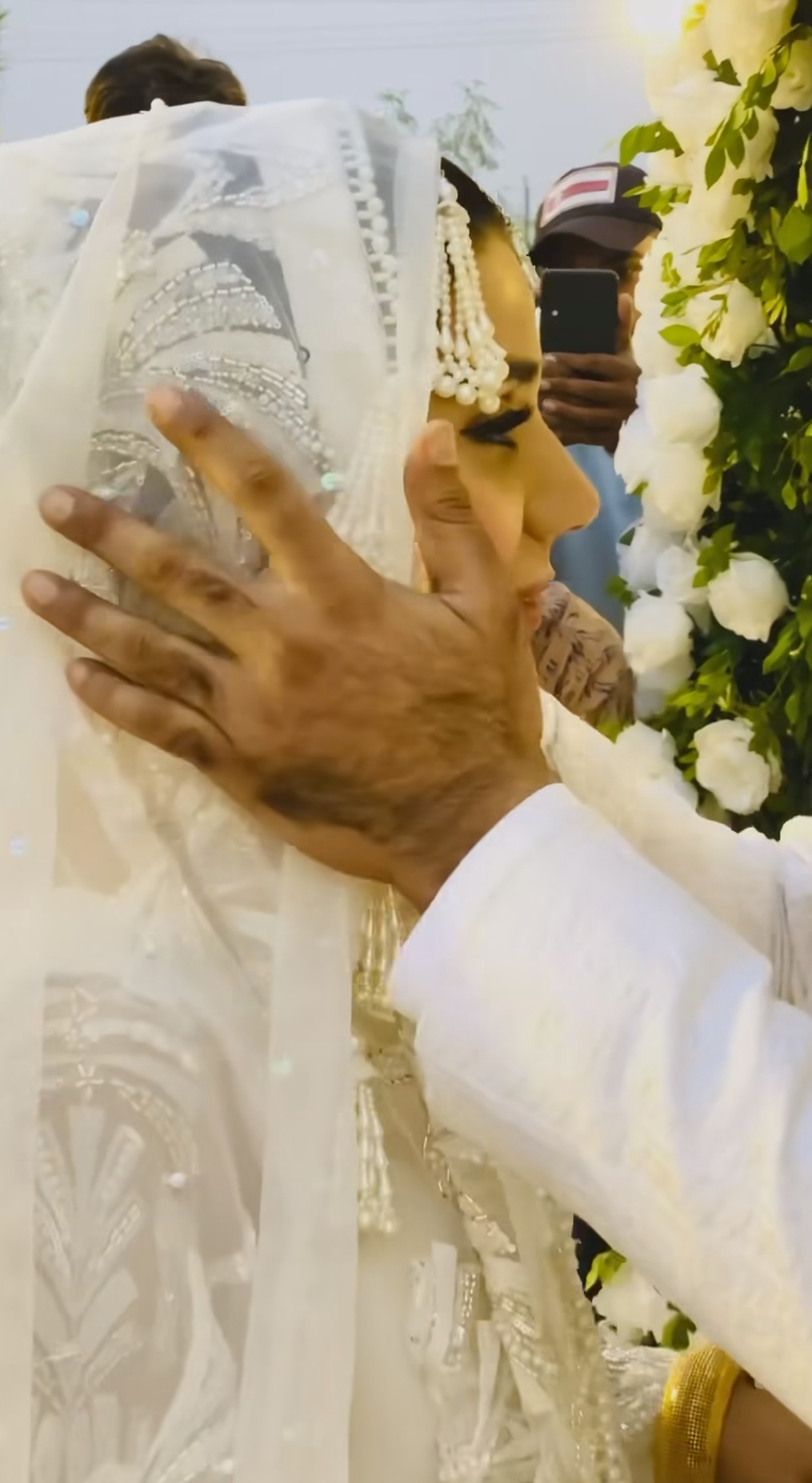 Kiran Ashfaque Wedding Pictures & Videos | Reviewit.pk