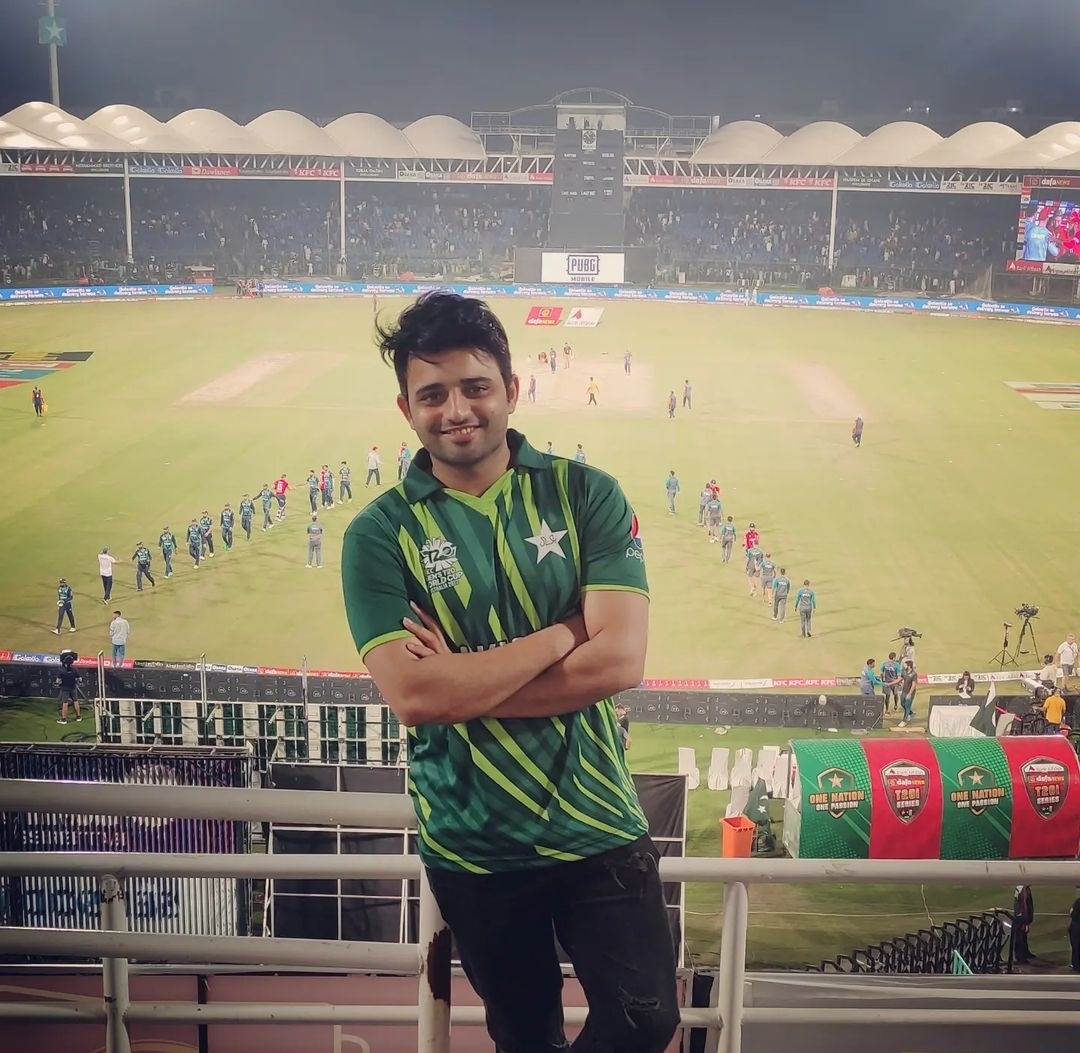 Who Is Kiran Ashfaque's Husband | Reviewit.pk