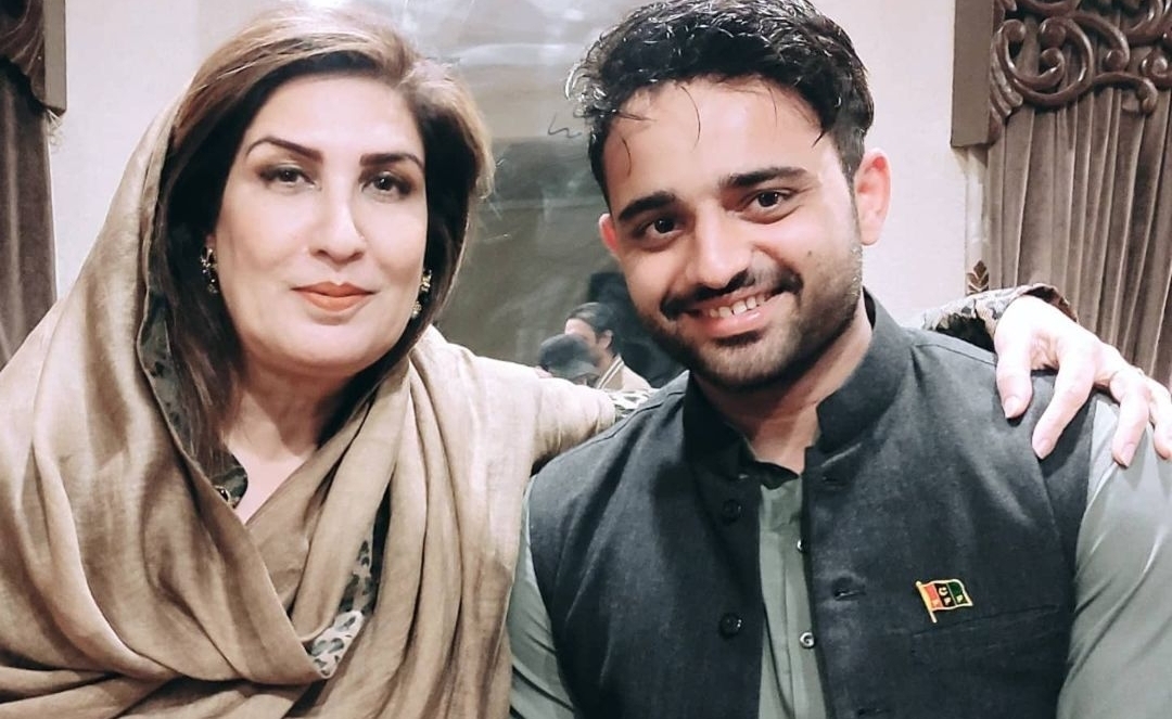 Who Is Kiran Ashfaque's Husband | Reviewit.pk