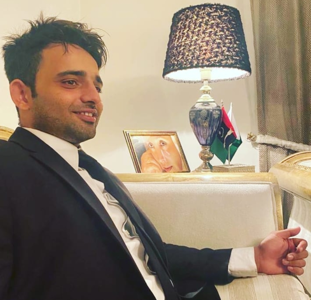 Who Is Kiran Ashfaque's Husband | Reviewit.pk