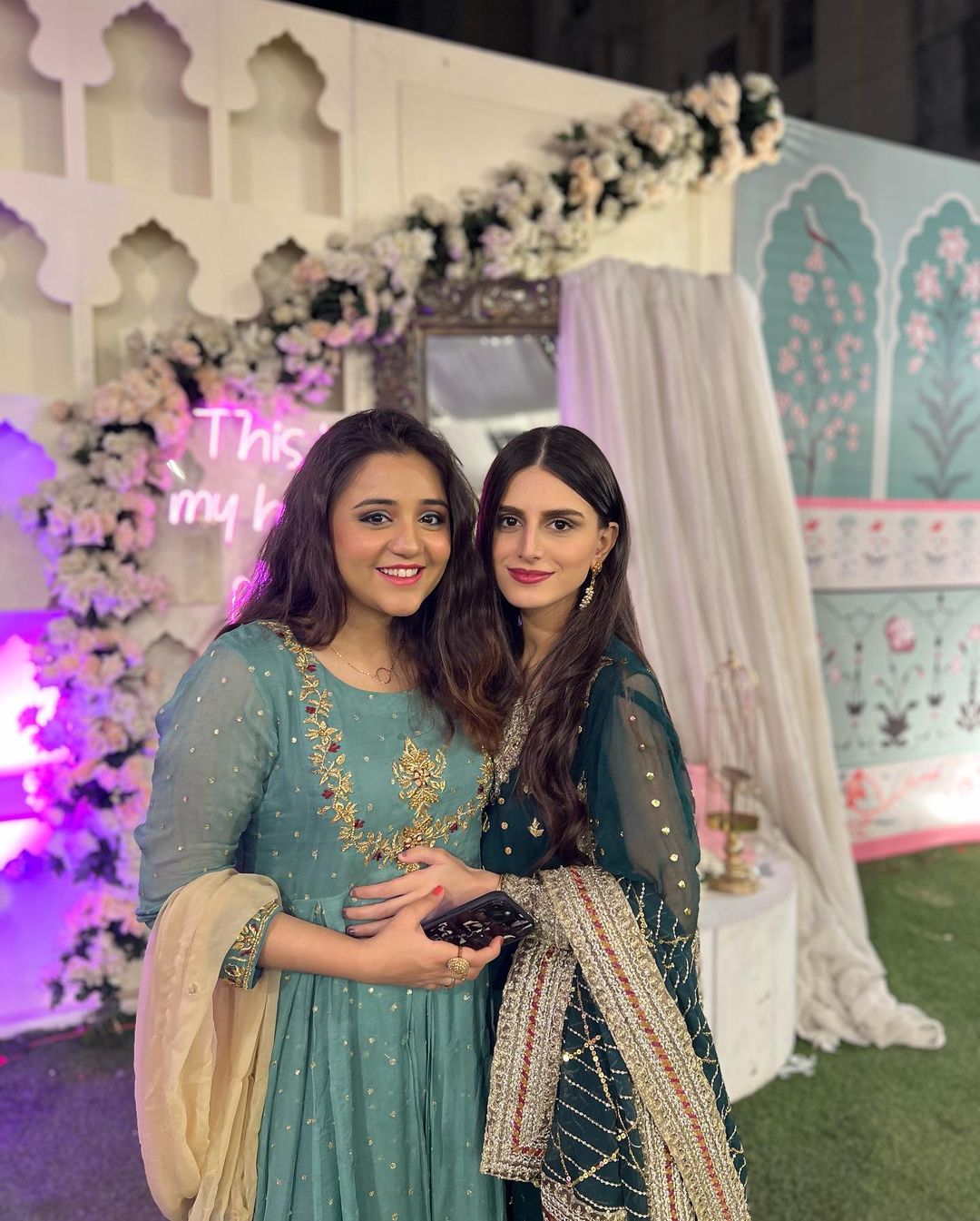 Maaz Safder's Recent Adorable Family Clicks & Instagram Reel | Reviewit.pk