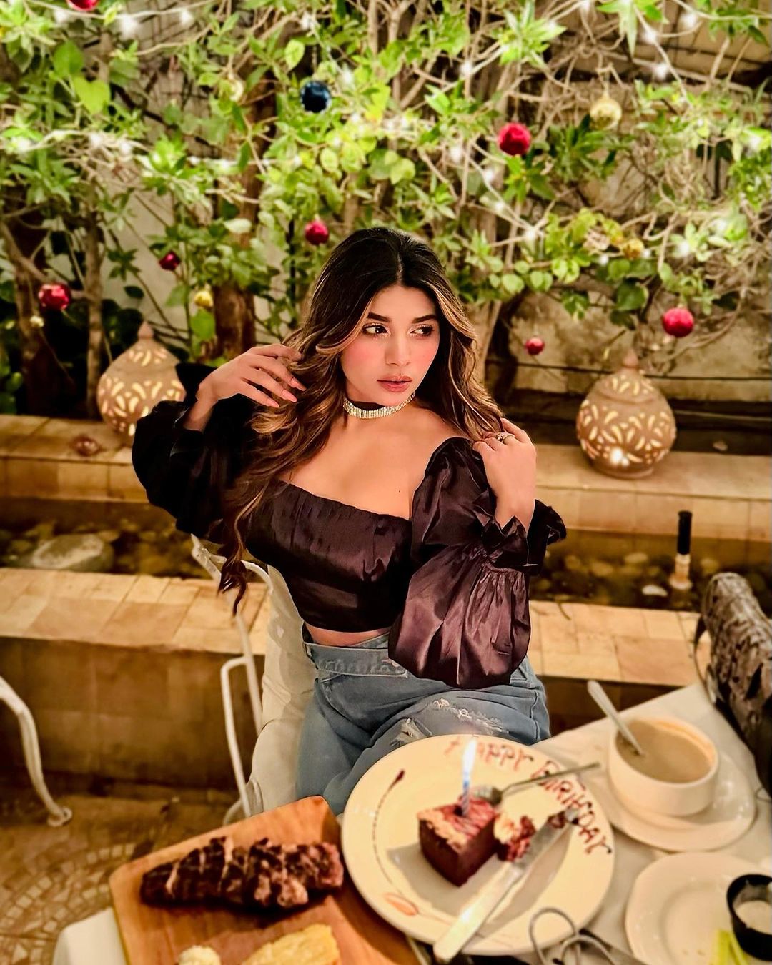 Mahi Baloch's Birthday Reel & Pictures | Reviewit.pk