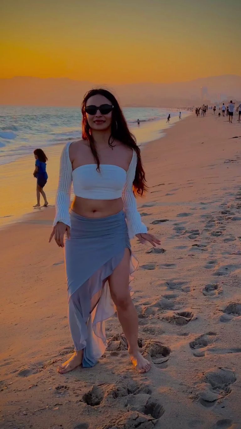 Mehar Bano's Latest Dance Video Gets Criticism | Reviewit.pk