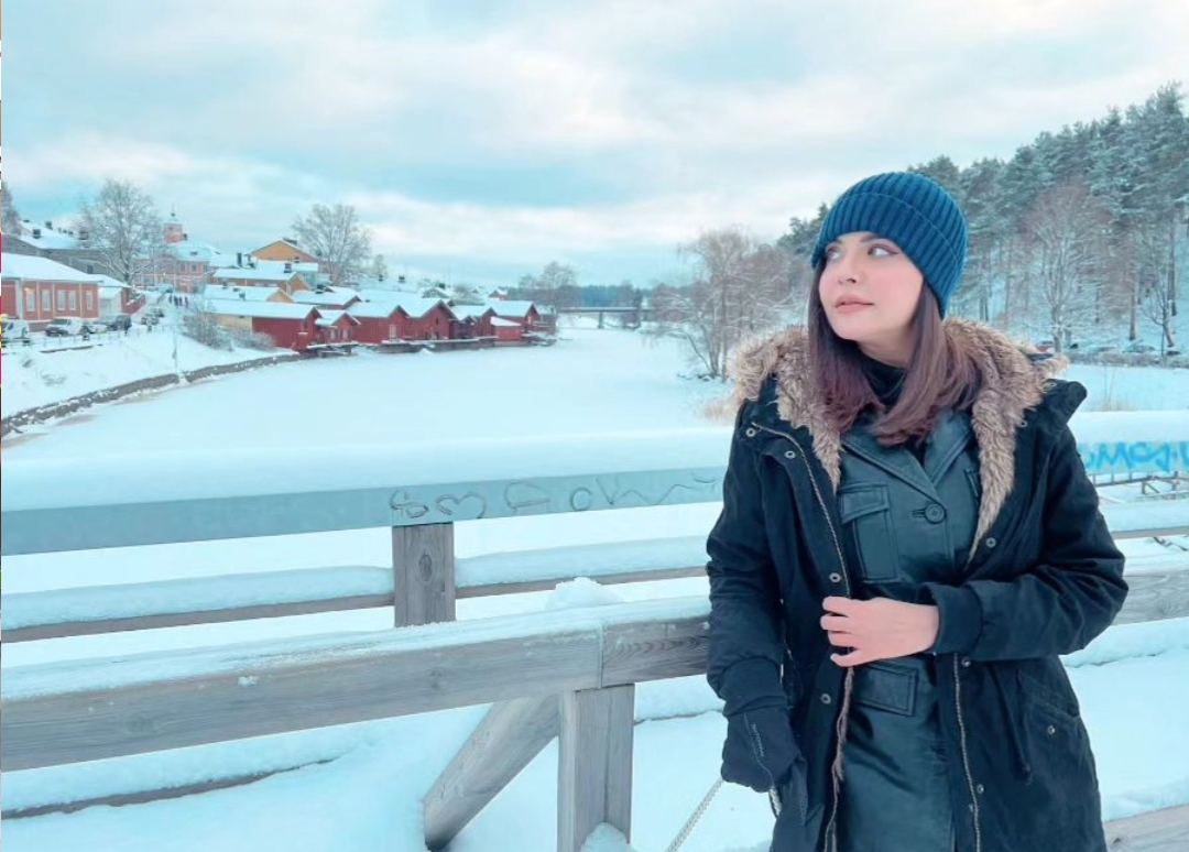 Nida Yasir Shares New Pictures From Finland | Reviewit.pk