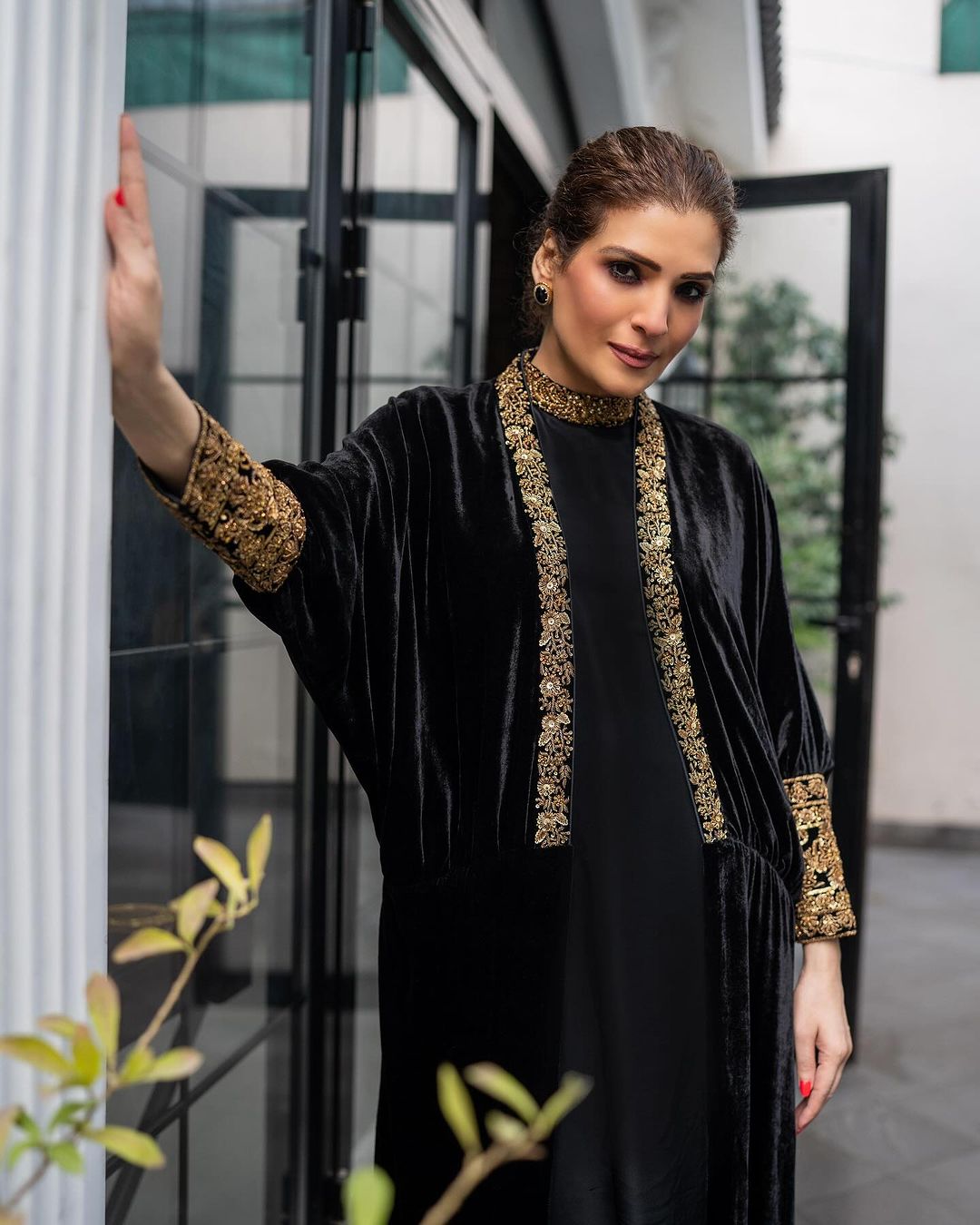 Resham's Opinion On Sajal Aly And Imran Ashraf's Divorces | Reviewit.pk