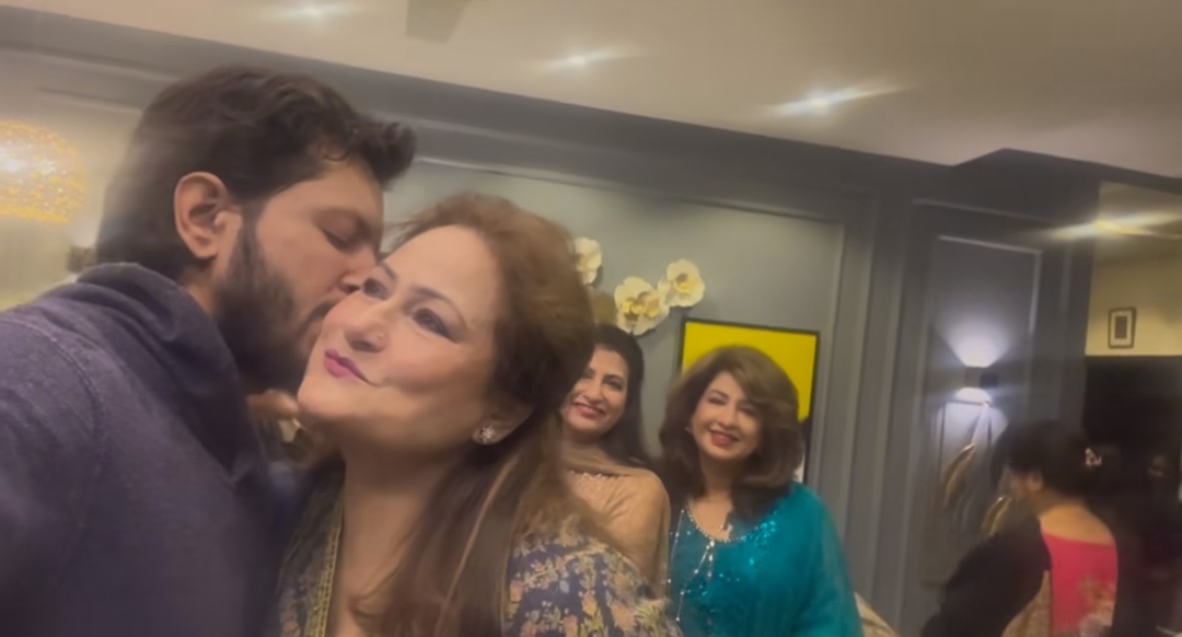 Arsalan Faisal's Wedding Preparations Begin At Saba Faisal's House | Reviewit.pk