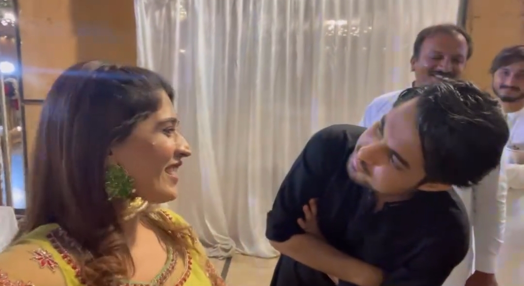 Uroosa Khan Talks About Her Relationship With Iqrar Ul Hassan | Reviewit.pk