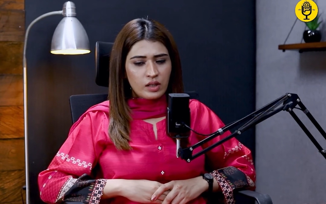 Uroosa Khan Talks About Her Relationship With Iqrar Ul Hassan | Reviewit.pk