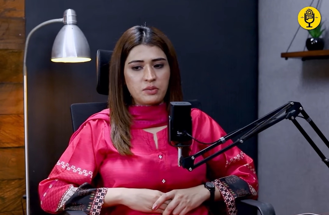 Uroosa Khan Talks About Her Relationship With Iqrar Ul Hassan | Reviewit.pk