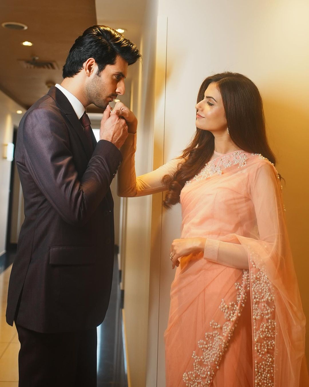 Washma Fatima And Subhan Awan Romantic Anniversary Shoot | Reviewit.pk