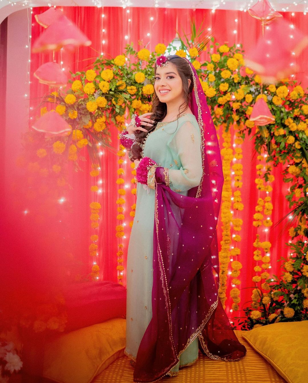 HD Pictures From Arisha Razi Dholki Event | Reviewit.pk