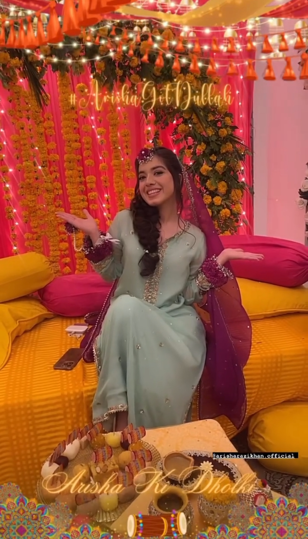 Inside actor Arisha Razi’s colorful Dholki function; See Pictures - Pakistan Observer