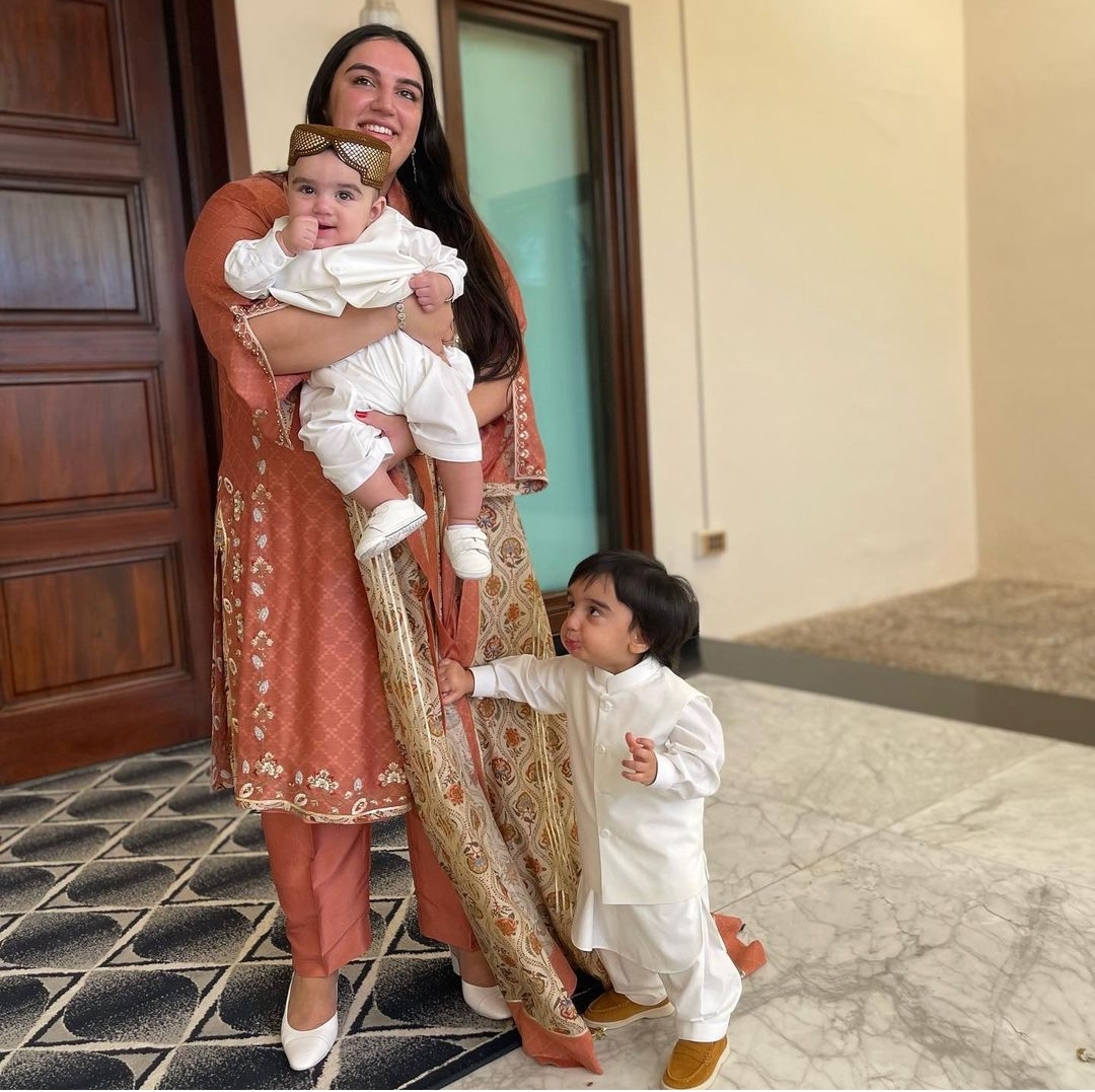 Family Pictures Of Bakhtawar Bhutto Zardari | Reviewit.pk