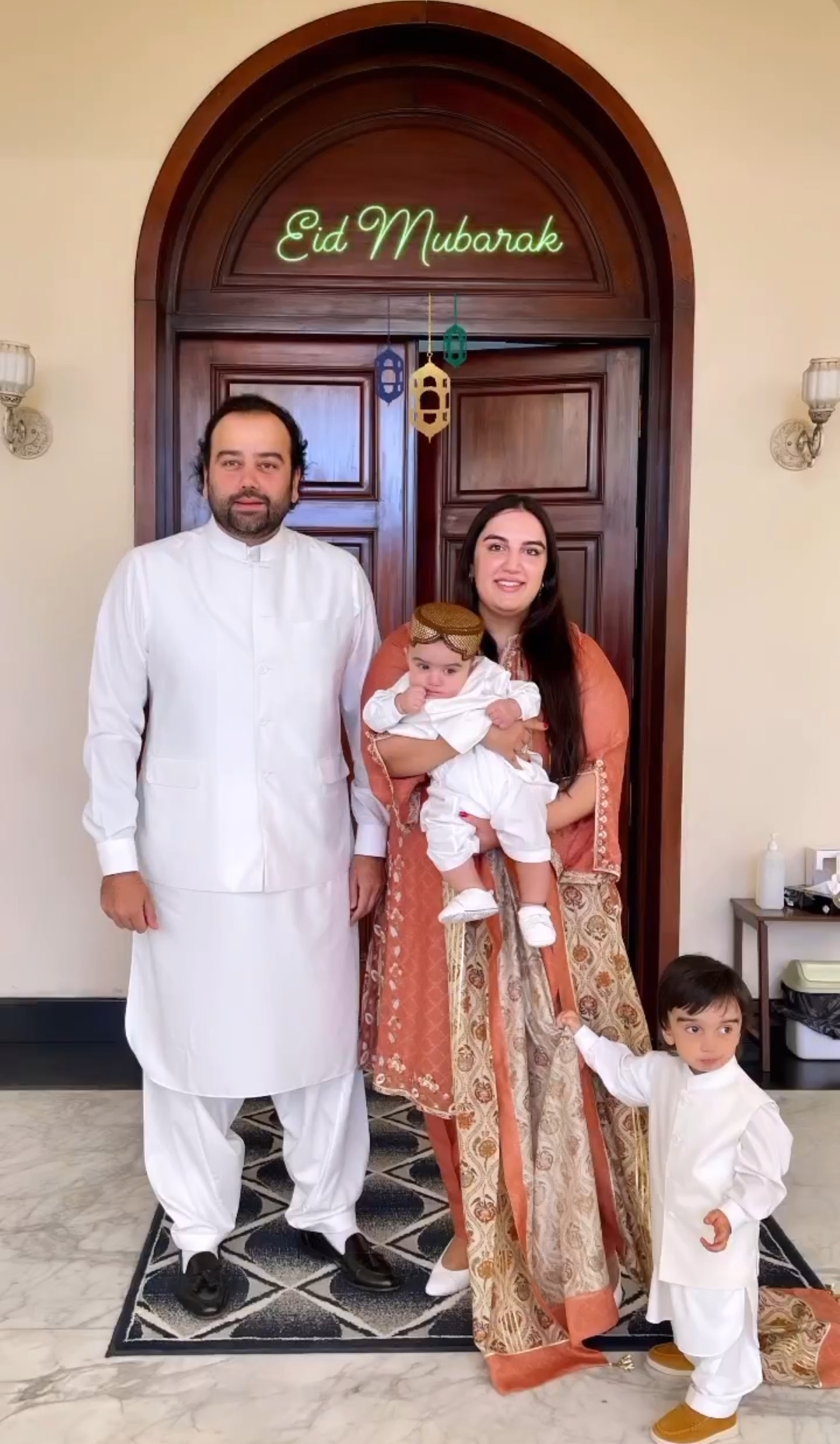 Family Pictures Of Bakhtawar Bhutto Zardari | Reviewit.pk