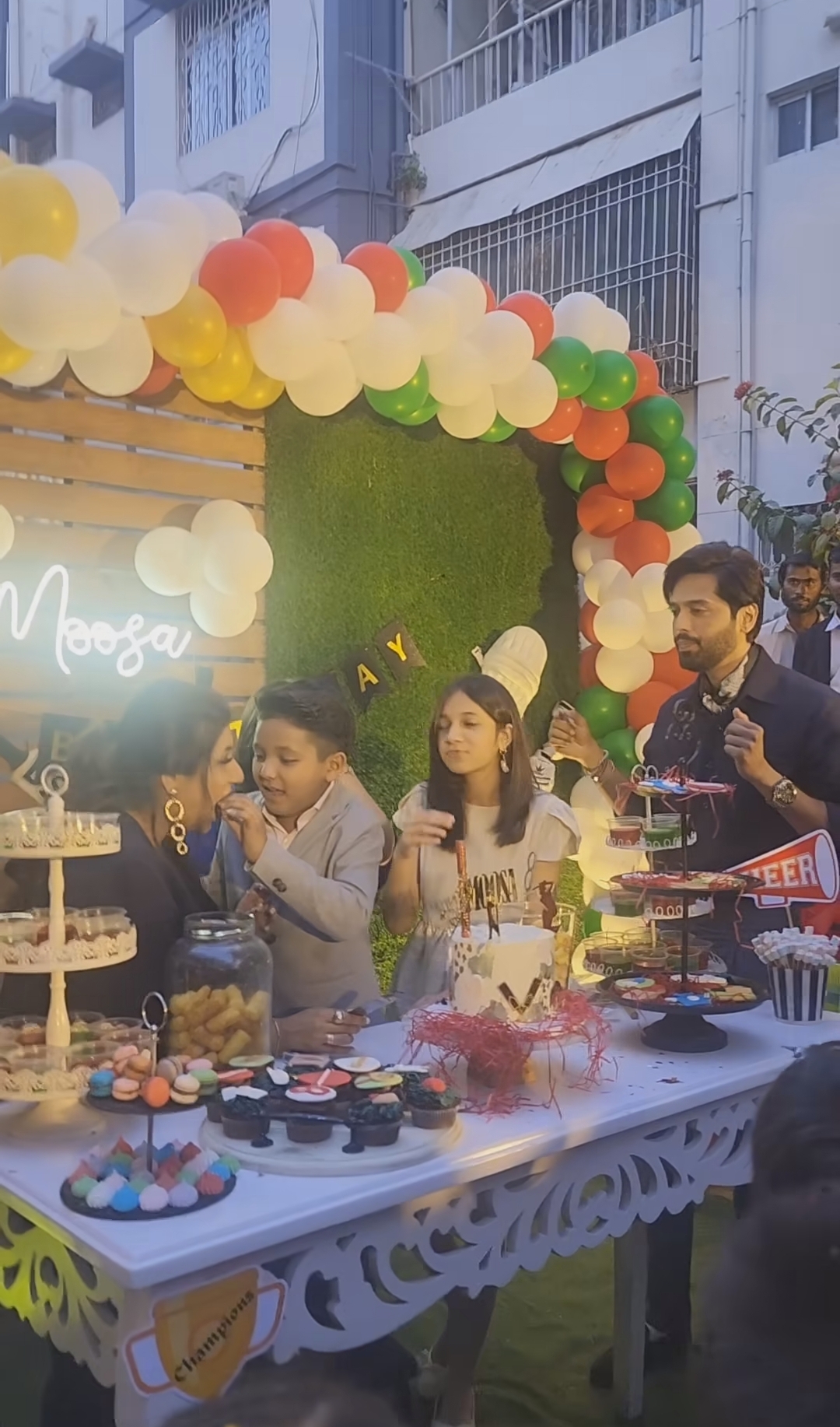 Fahad Mustafa Celebrated 8th Birthday Of Son Moosa | Reviewit.pk