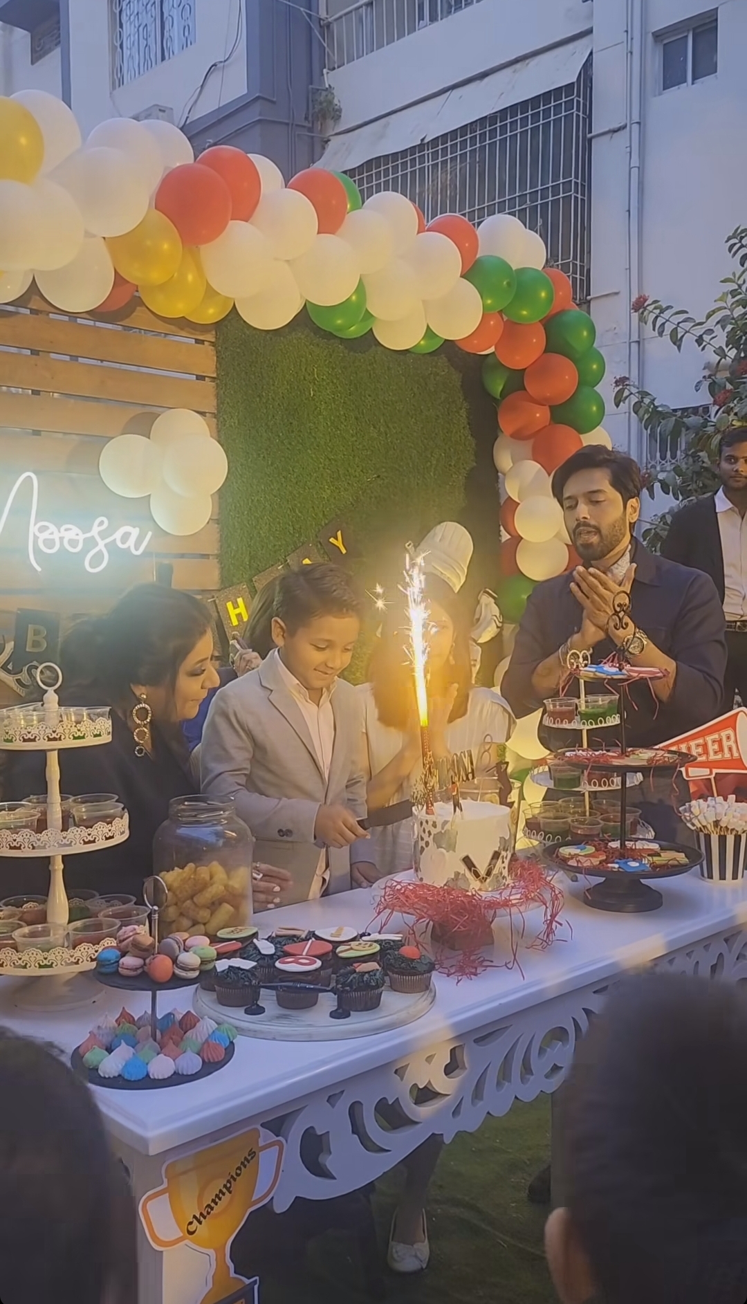 Fahad Mustafa Celebrated 8th Birthday Of Son Moosa | Reviewit.pk