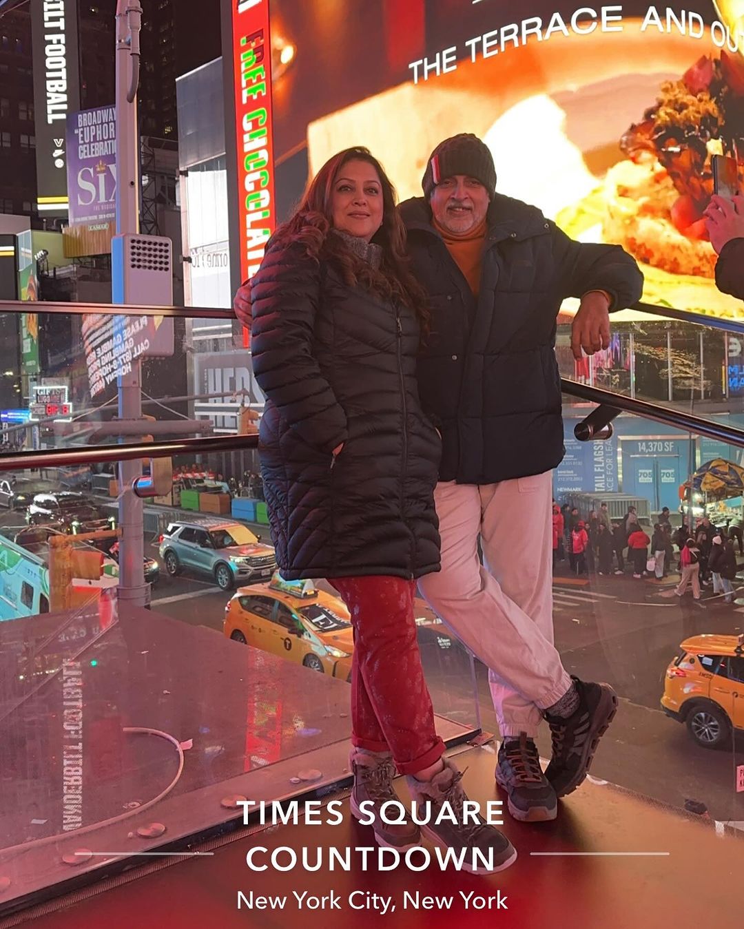 Fazila Qazi Pictures With Husband From New York | Reviewit.pk