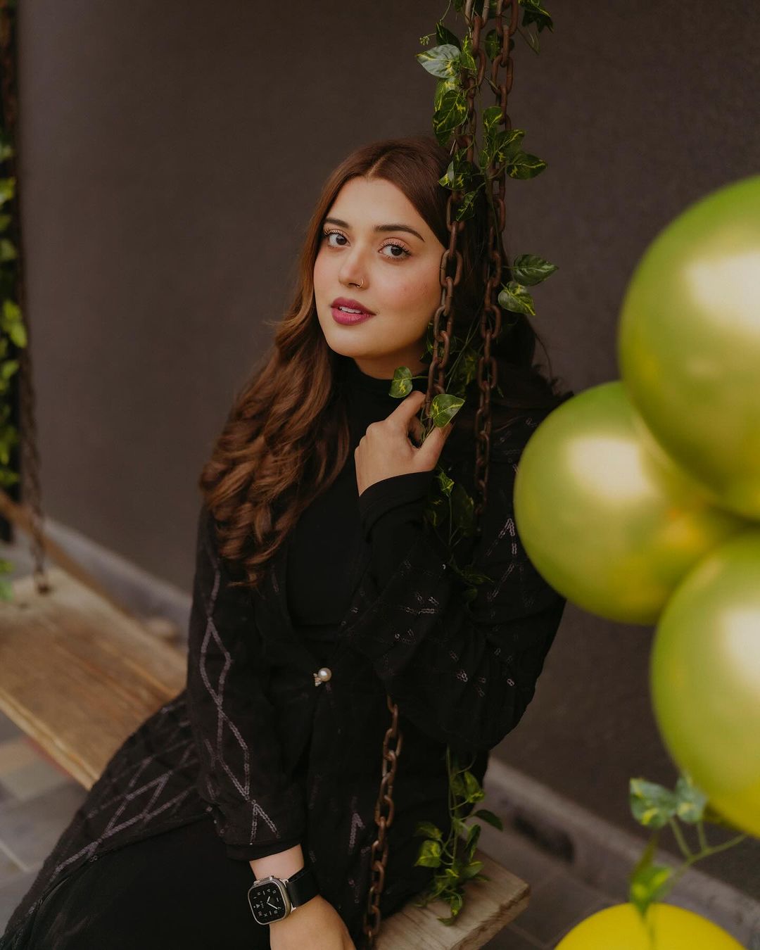 Kanwal Aftab Celebrates 26th Birthday | Reviewit.pk