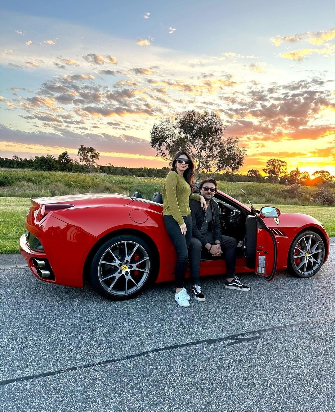 Mariyam Nafees' Beautiful New Clicks With Husband | Reviewit.pk