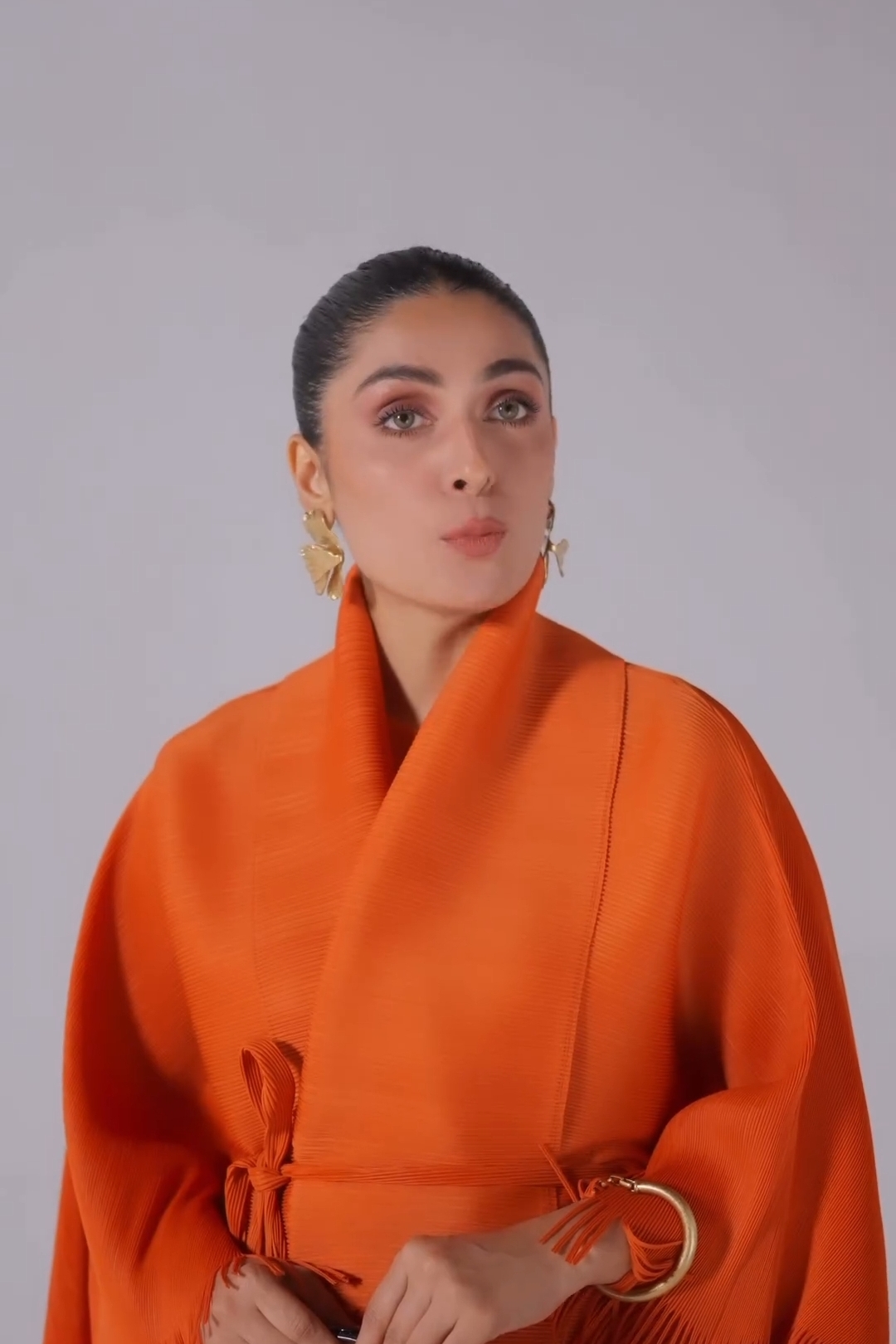 Ayeza khan As Mubashira And Mahnoor Face to Face | Reviewit.pk