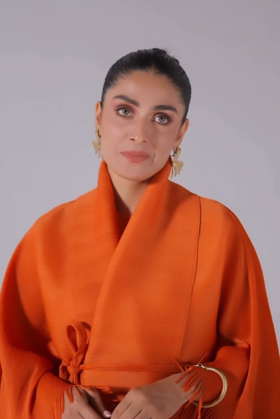 Ayeza khan As Mubashira And Mahnoor Face to Face | Reviewit.pk