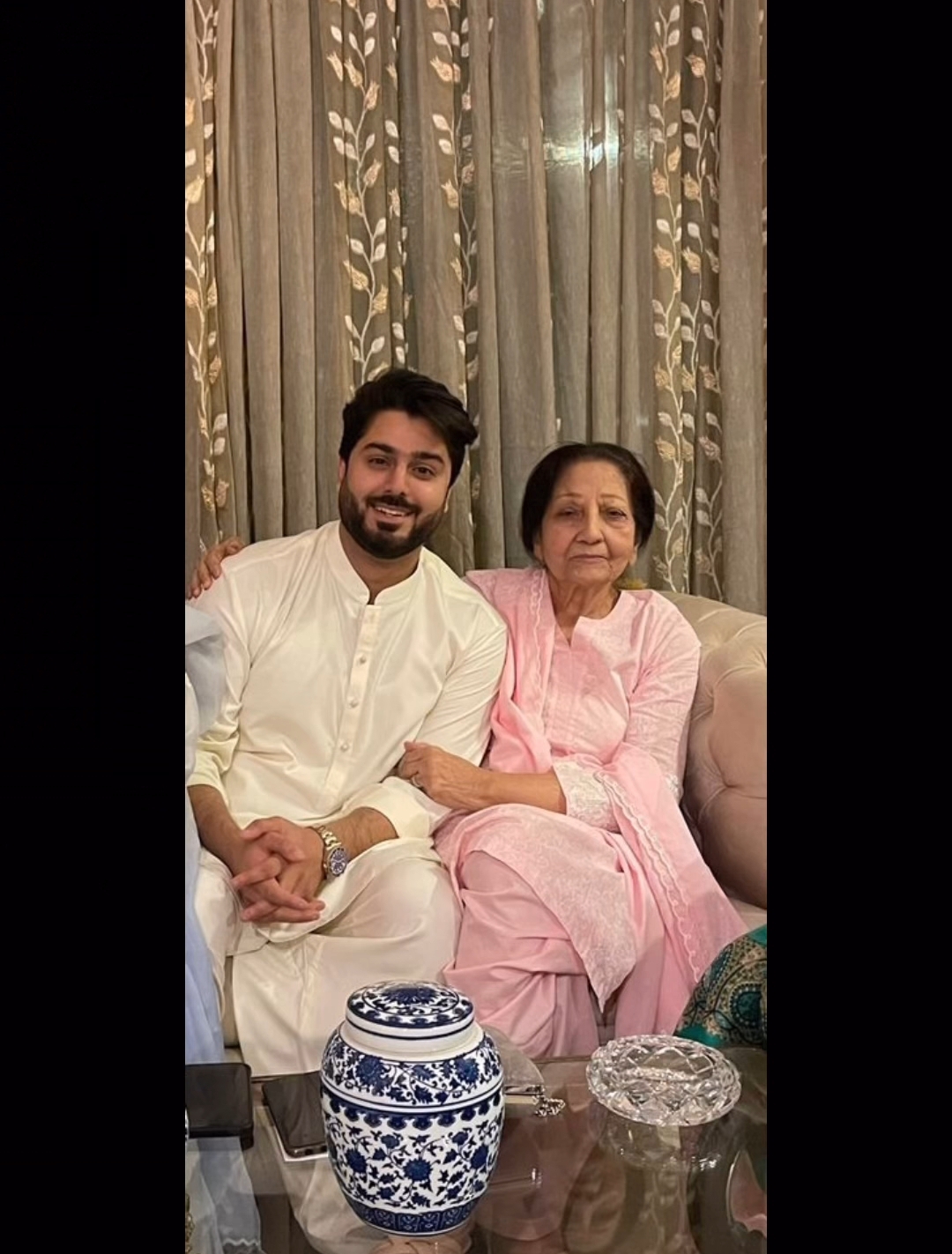 Adorable Family Pictures of Nauman Ijaz | Reviewit.pk