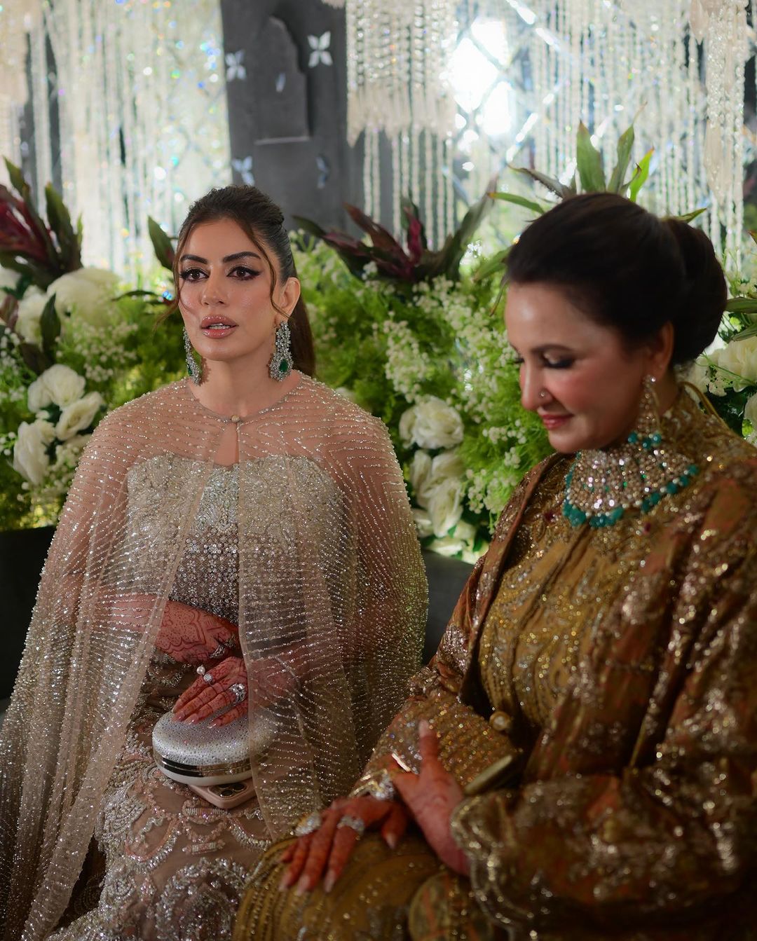 Saba Faisal's HD Clicks With Daughter From Arsalan Faisal's Walima | Reviewit.pk