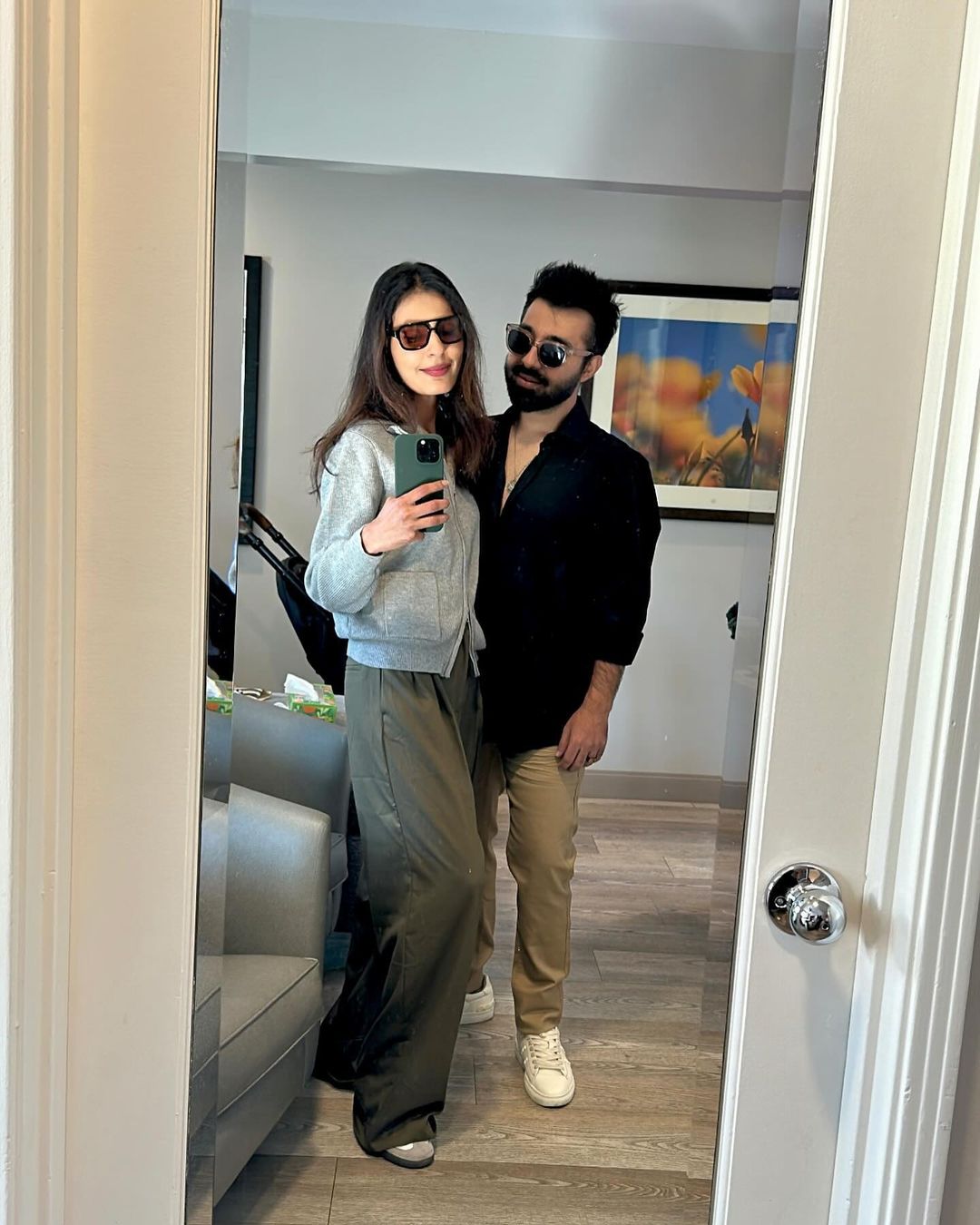 Sadia Ghaffar Shares Latest Adorable Family Clicks | Reviewit.pk