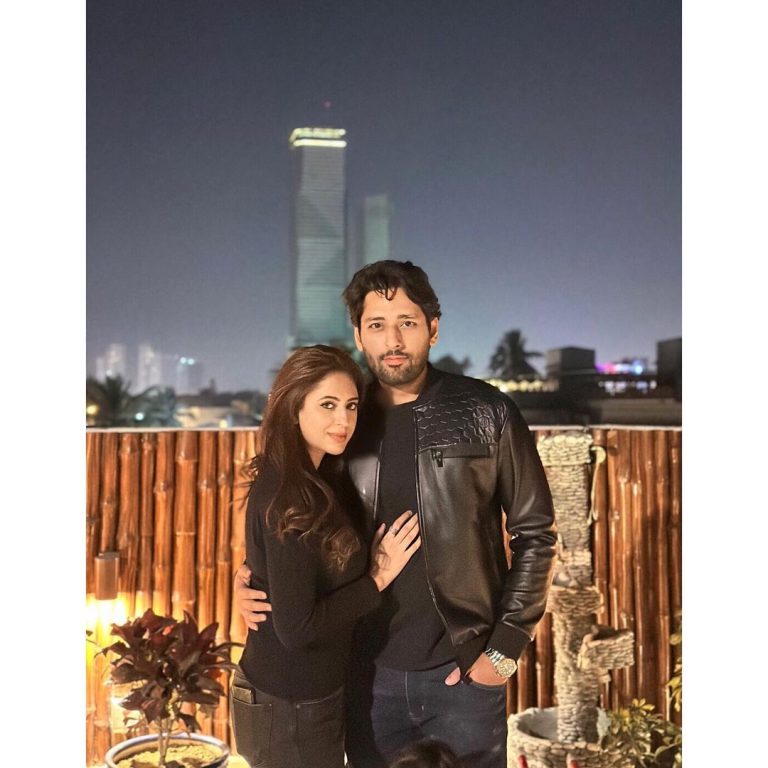 Salman Saeed's Adorable Family Pictures | Reviewit.pk