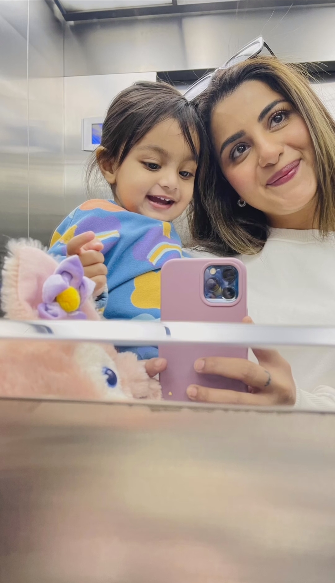 Sohai Ali Abro's New Family Pictures & Reel | Reviewit.pk