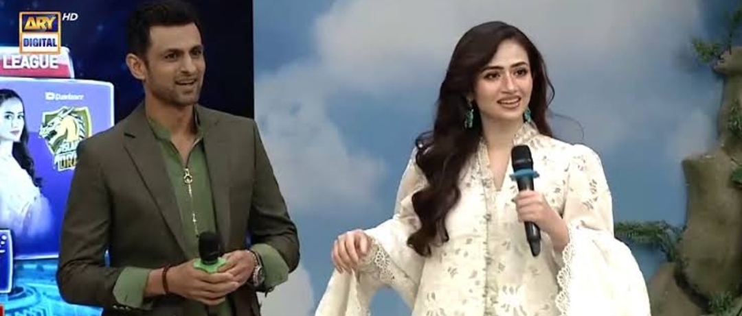 Yasir Shami Calls Out Fahad Mustafa For His Hypocrisy | Reviewit.pk