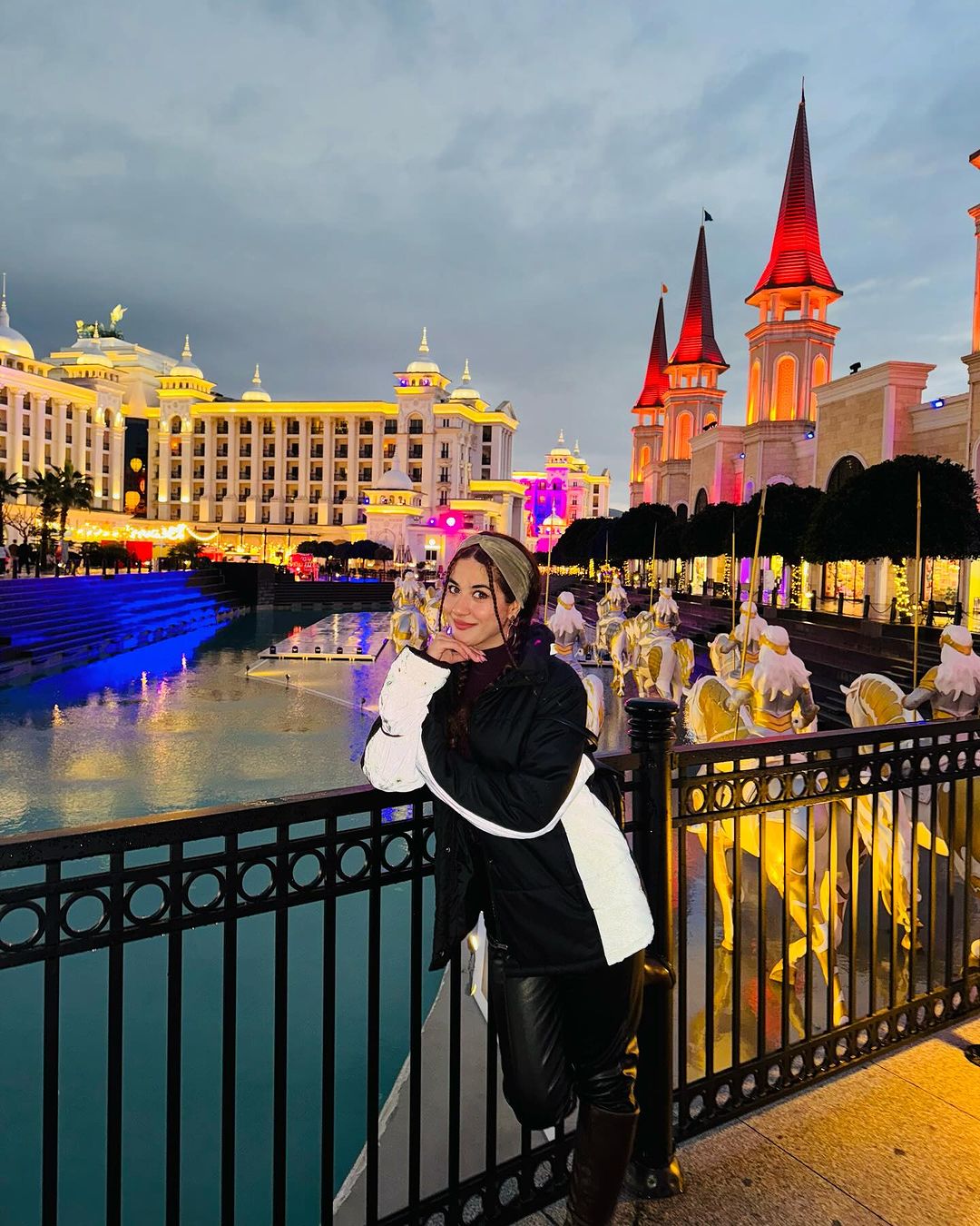 Areej Mohyudin Vacationing In The Beautiful Turkey | Reviewit.pk