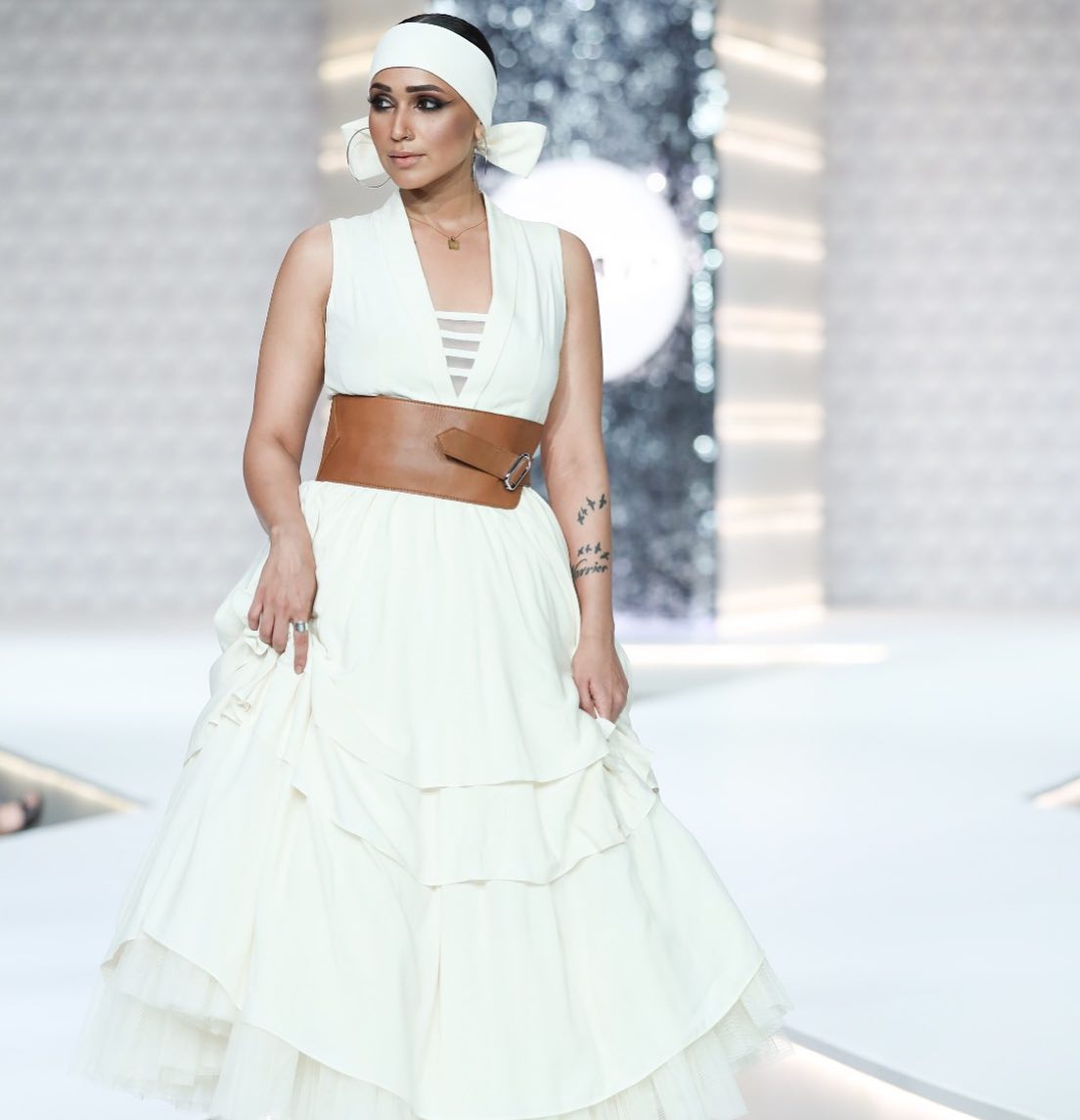 Faryal Mehmood Reveals Her Makeup Routine | Reviewit.pk