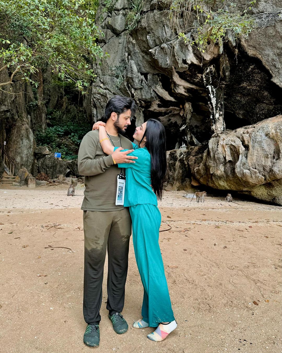 Iqra Kanwal's Honeymoon Trip Pictures From Phuket, Thailand | Reviewit.pk