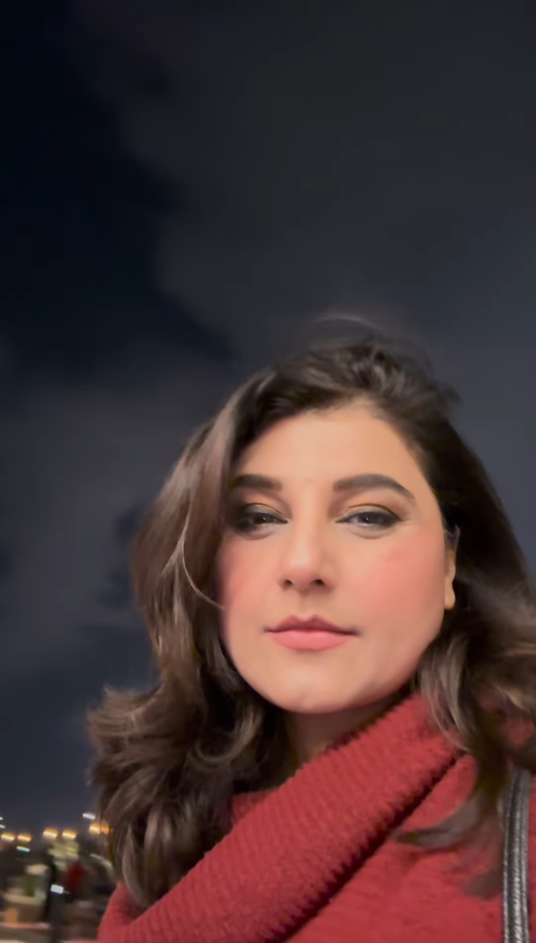 Javeria Saud's New Clicks & Instagram Reel From Dubai | Reviewit.pk