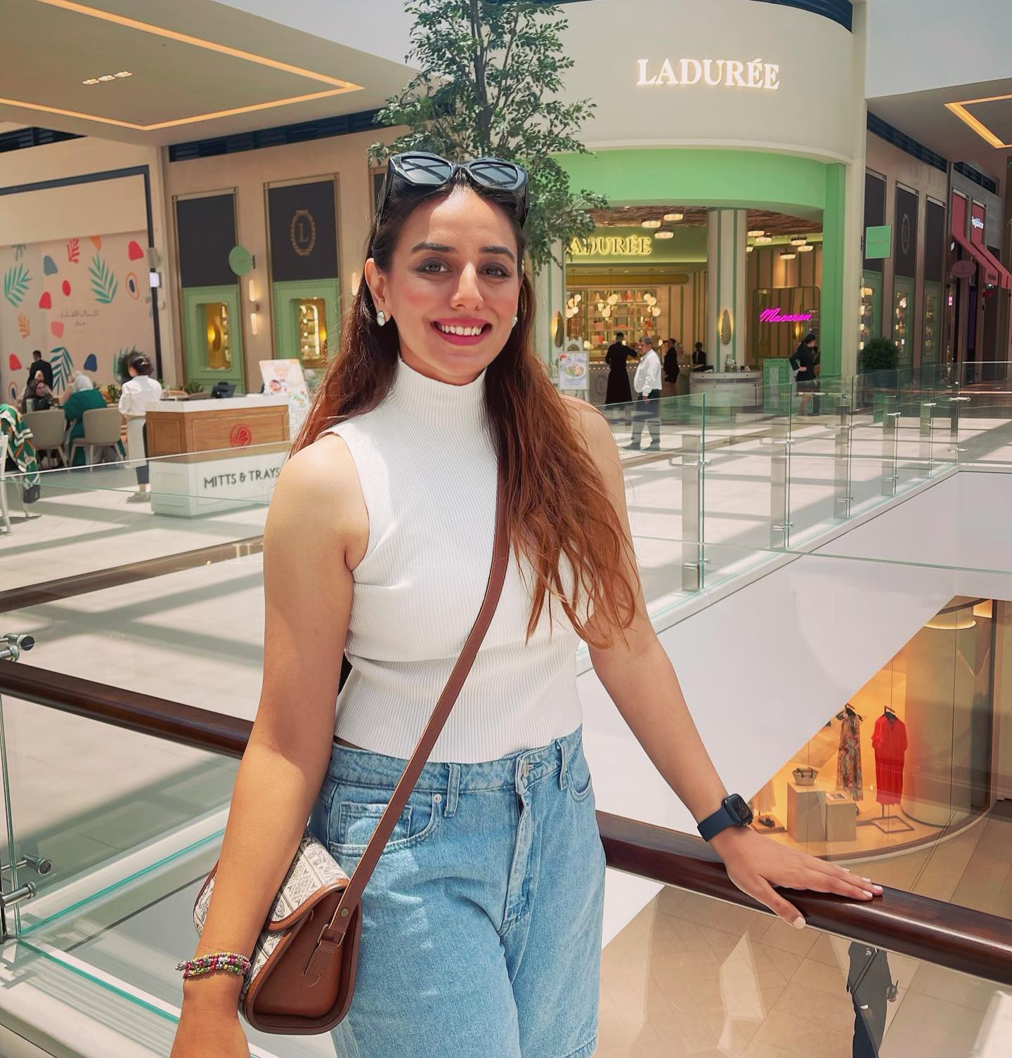 Kinza Razzak On Importance Of Career Before Marriage | Reviewit.pk