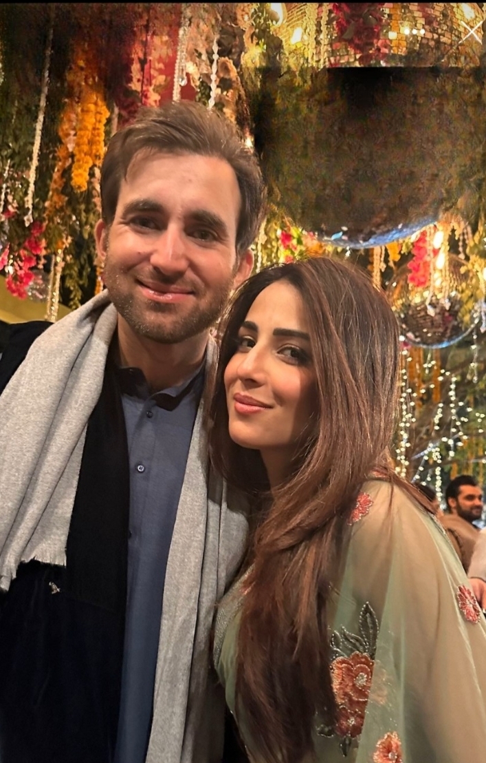 Gorgeous New Clicks Of Ushna Shah With Her Husband | Reviewit.pk