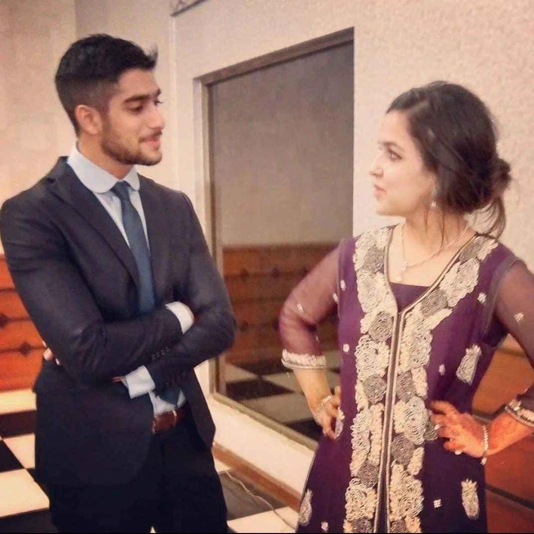 Khaie's Barlas Khan- Shuja Asad Pictures With His Wife | Reviewit.pk