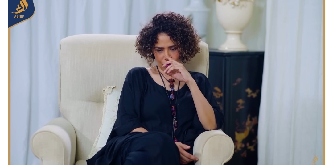 Angeline Malik Father's Unique Love For Her Mother | Reviewit.pk