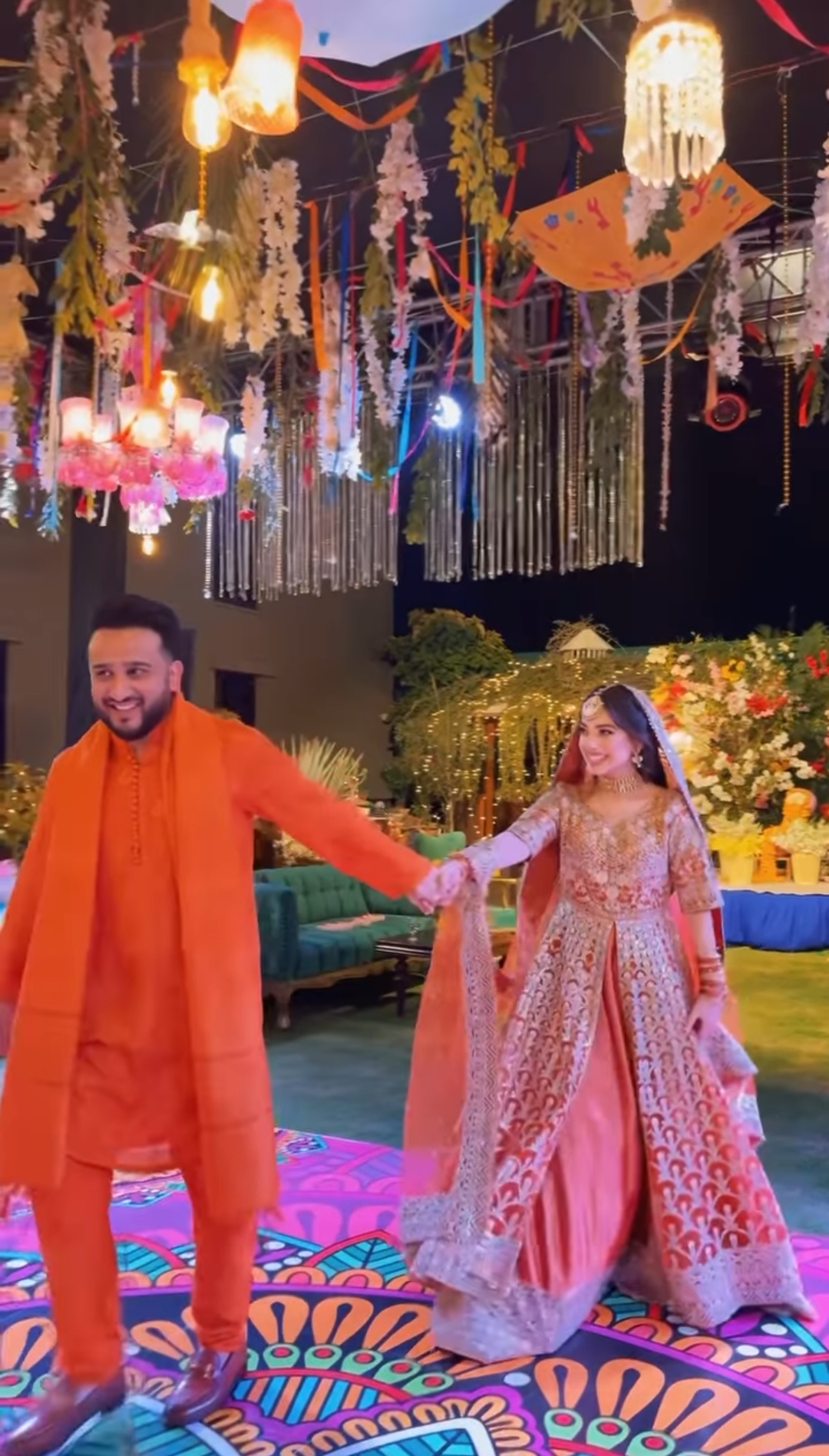 Arisha Razi Shares Video With Husband From Mayun | Reviewit.pk