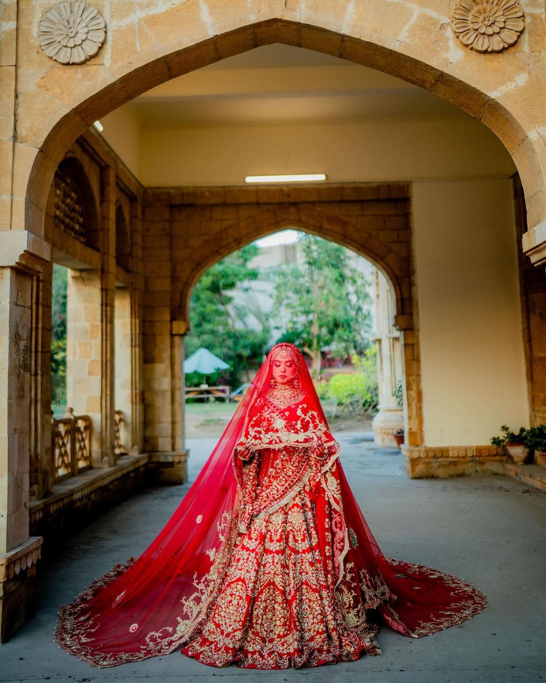 Arisha Razi HD Wedding Photoshoot | Reviewit.pk