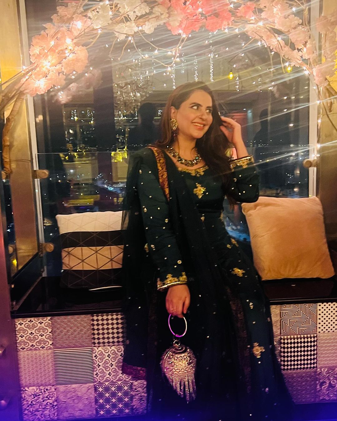 Fatima Effendi & Kanwar Arsalan Pictures From Wedding | Reviewit.pk