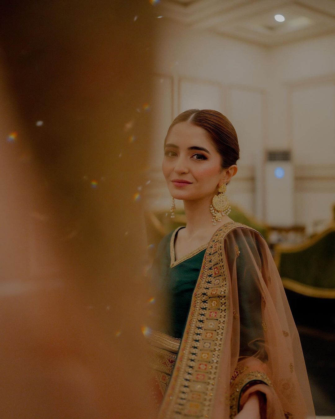 Merub Ali And Asim Azhar's Pictures From A Recent Wedding | Reviewit.pk