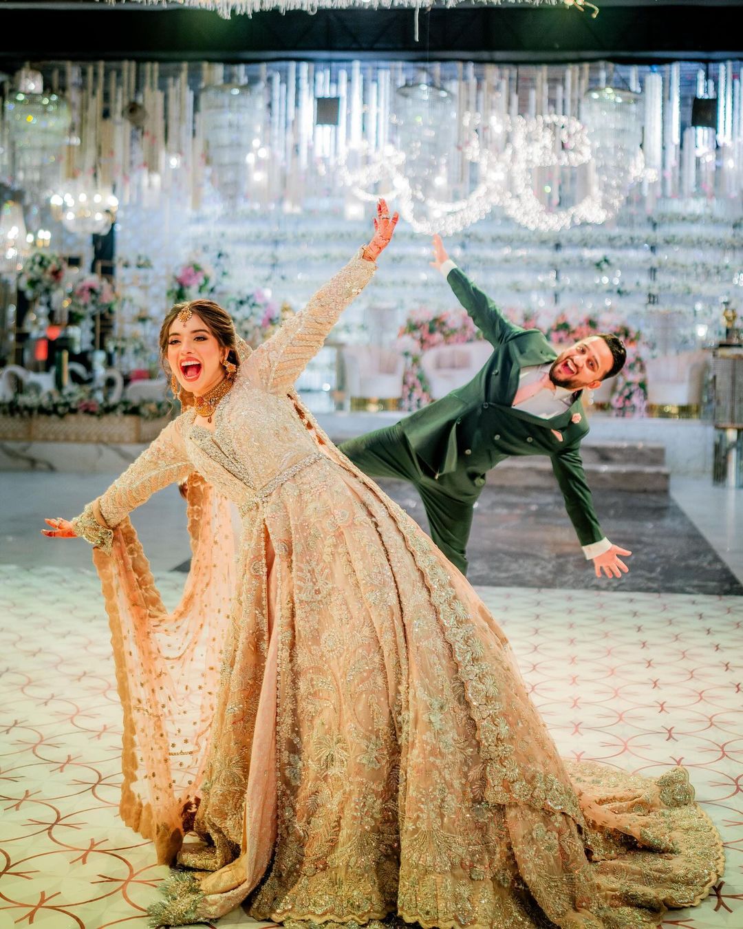 Arisha Razi Khan And Abdullah Farrukh HD Walima Pictures | Reviewit.pk