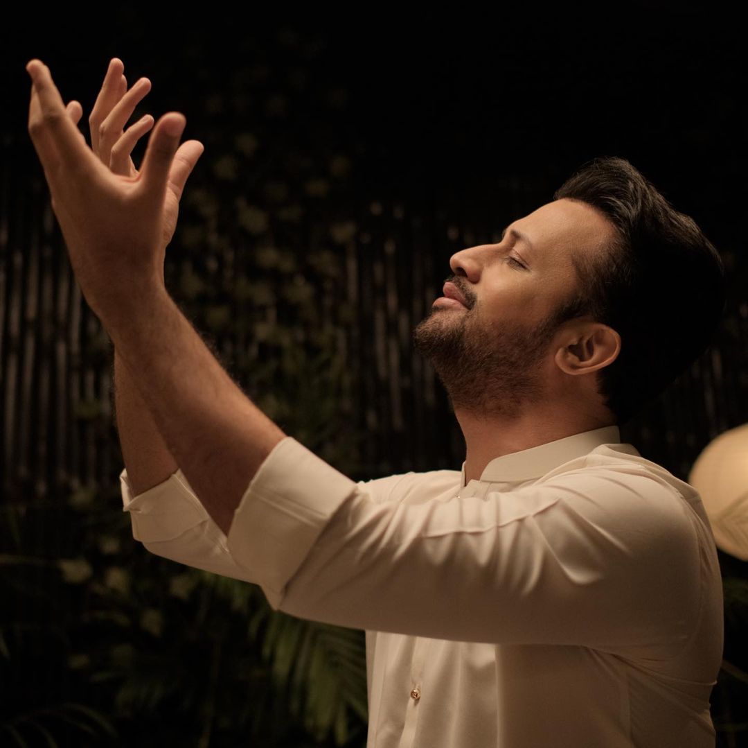 Atif Aslam's Beautiful Message For People Losing Hope | Reviewit.pk
