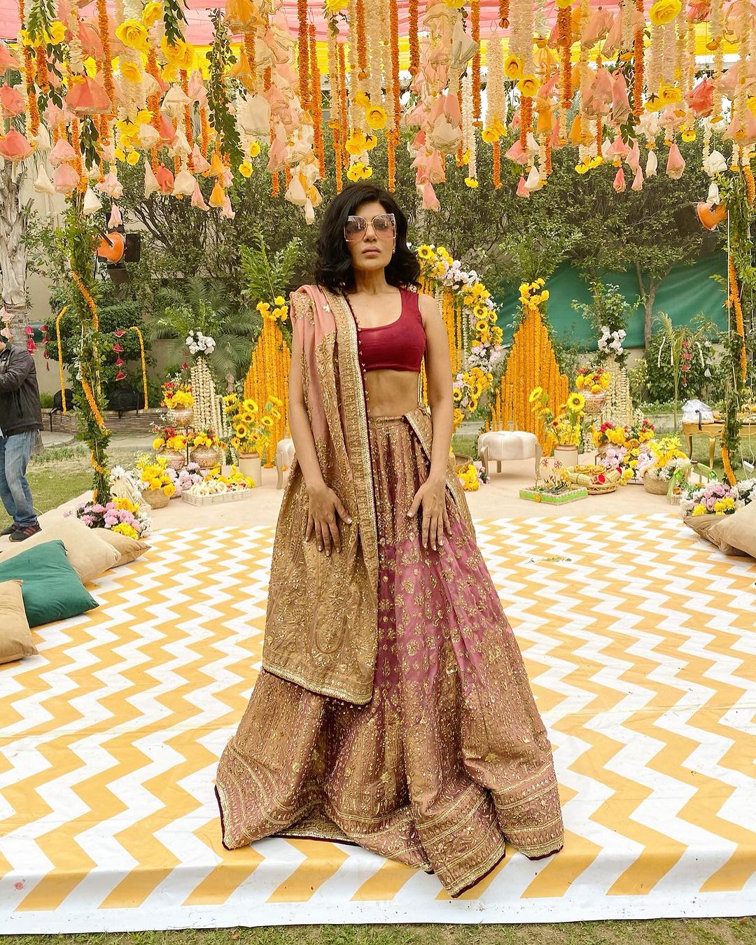 Iffat Omar Daughter's Beautiful Mayoun Pictures | Reviewit.pk