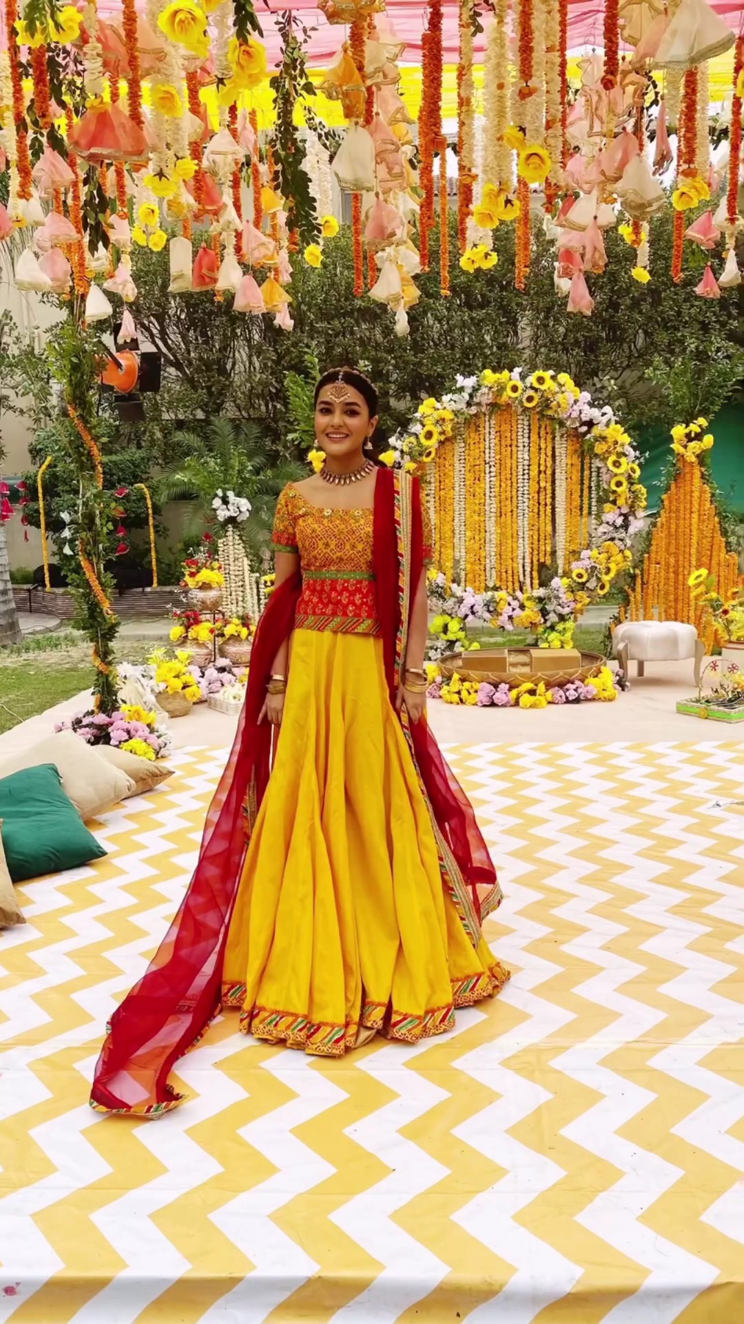 Iffat Omar Daughter's Beautiful Mayoun Pictures | Reviewit.pk