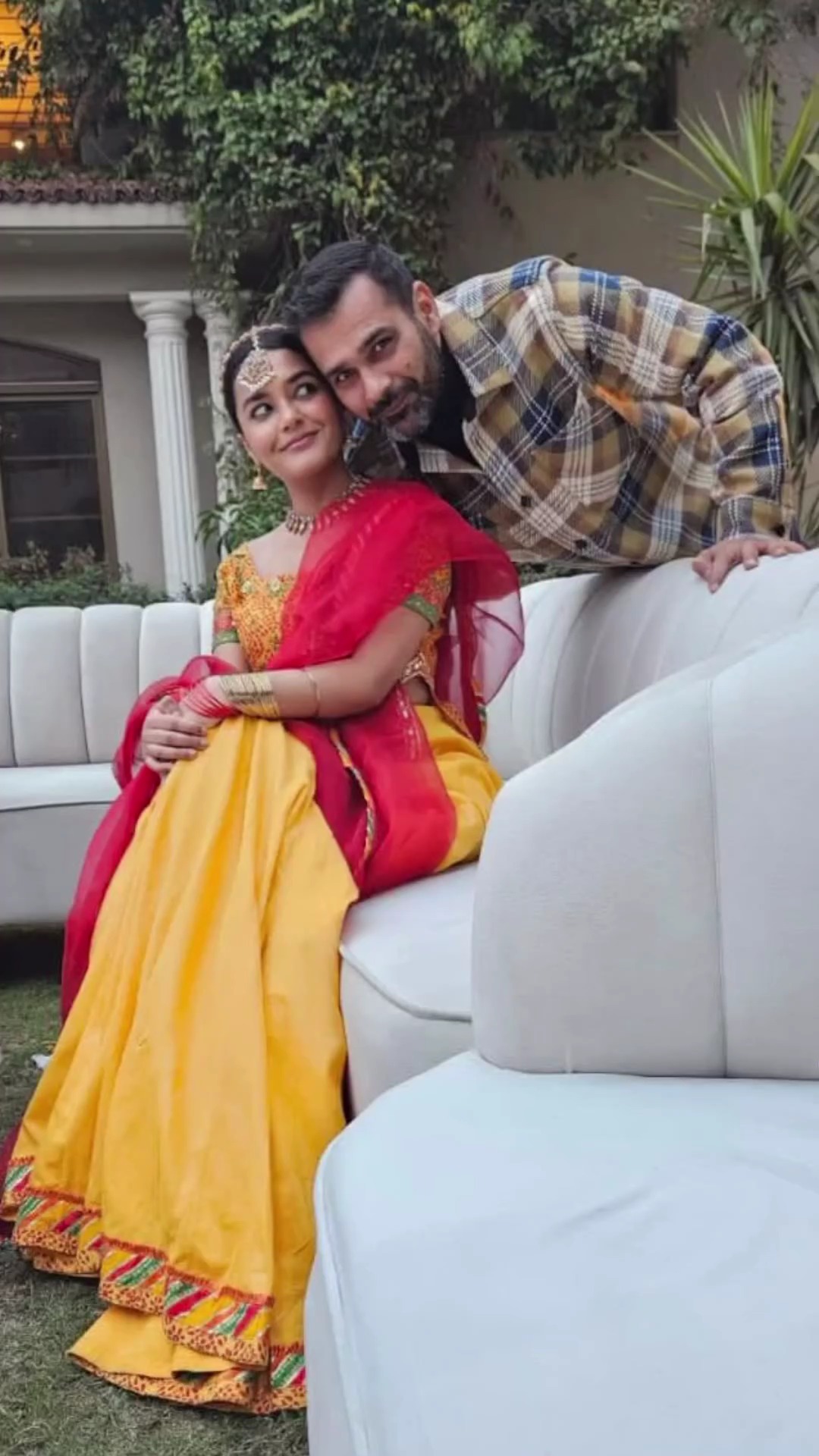 Iffat Omar Daughter's Beautiful Mayoun Pictures | Reviewit.pk