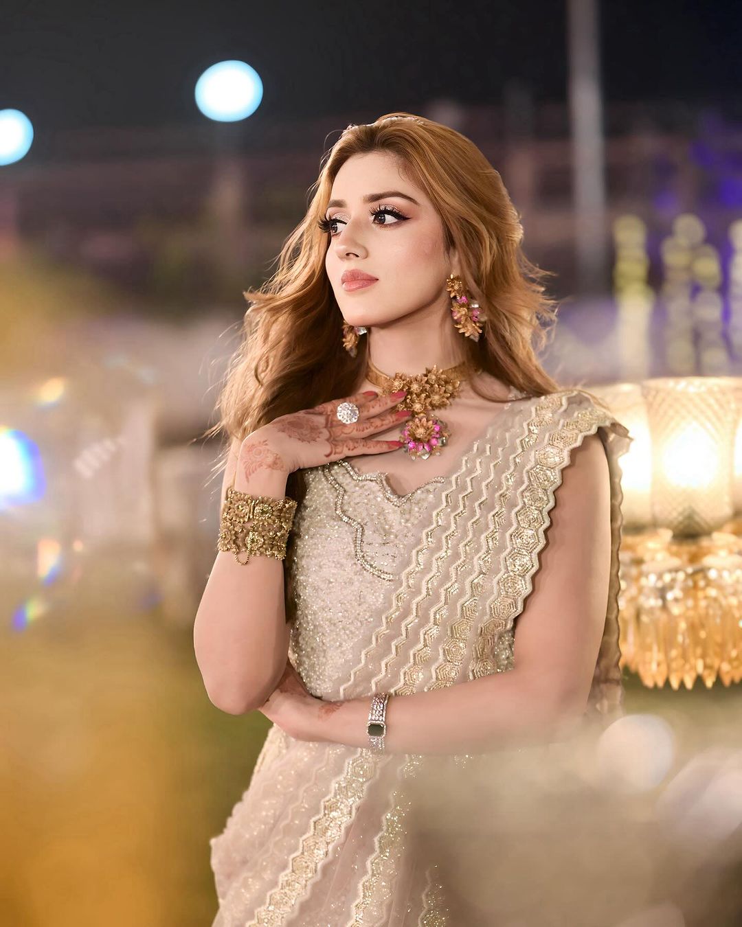 HD Pictures Of Gorgeous Jannat Mirza from Sister's Wedding | Reviewit.pk